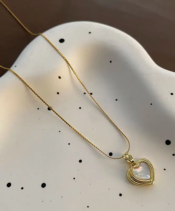 Vintage Seashell Stainless Steel Heart Pendant for Women Men